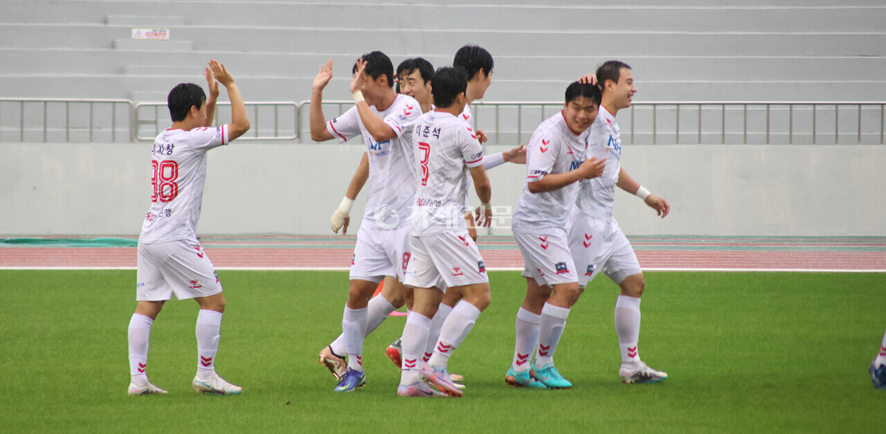 거제시민축구단, 강원FC B에 3대3 무승부